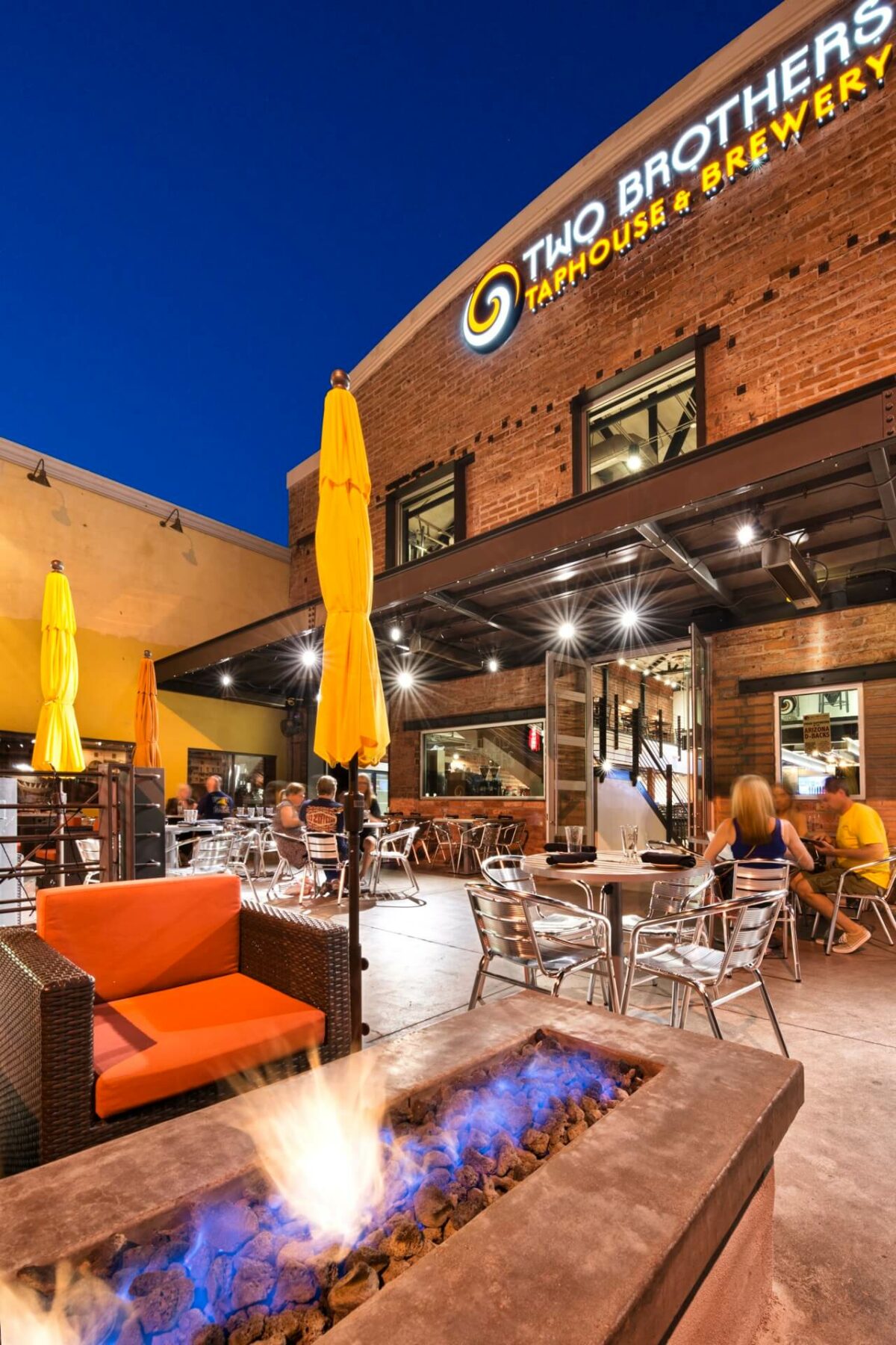 Two Brothers Brewery – PHX Architecture